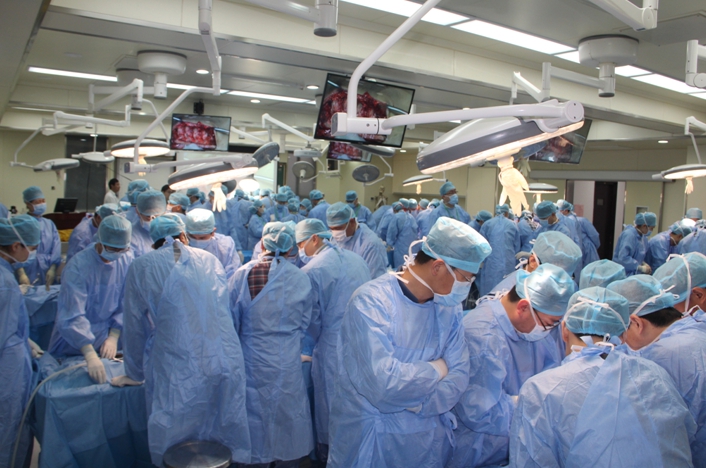 全国全脊椎肿瘤切除学习班暨脊柱外科新技术论坛在沪召开 骨科在线